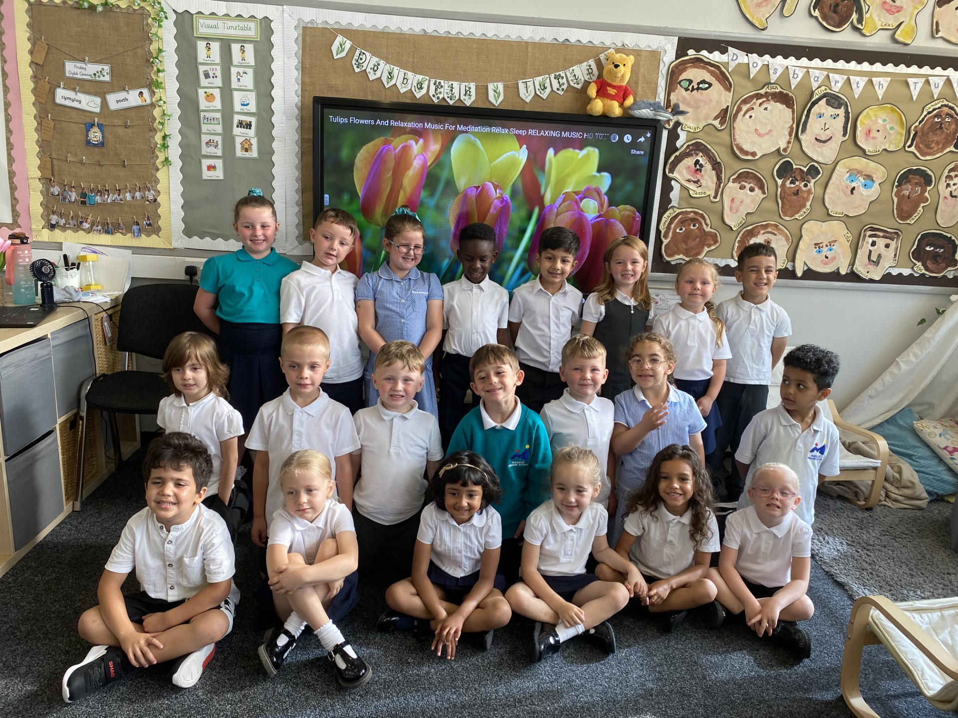 Class photo for internet | Maesglas Primary School